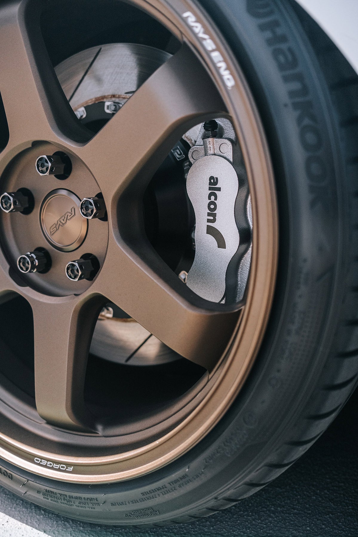 Tesla Model 3 / Model Y Front Big Brakes | Alcon-Paragon — Alcon Brake Kits